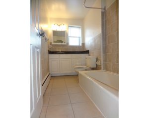 Apartment Pictures and Photo Gallery | Colonial Point