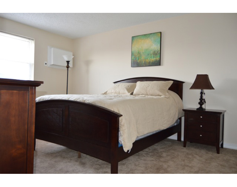 Apartment Pictures and Photo Gallery | Colonial Point